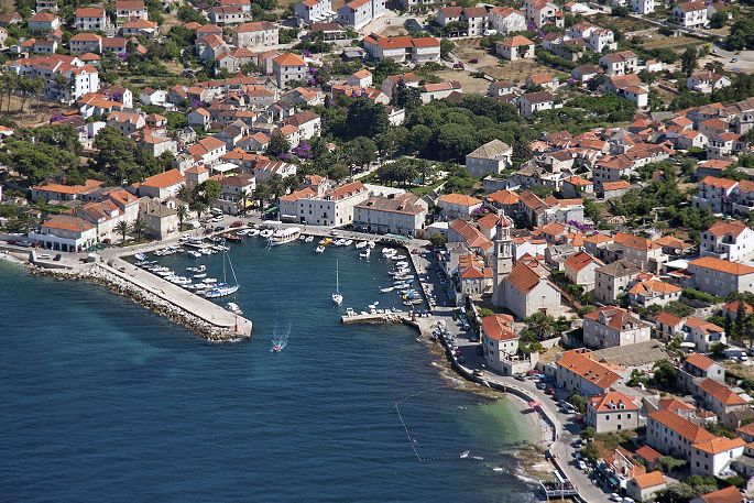 Sutivan, Island Brač, Croatia | Apartments
