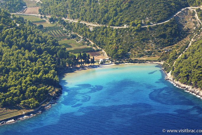 Uvala Lovrečina, Postira | Otok Brač, Hrvatska
